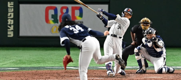 한국야구, 일본에 4-13 참패…3연속 WBC 1R 탈락 위기