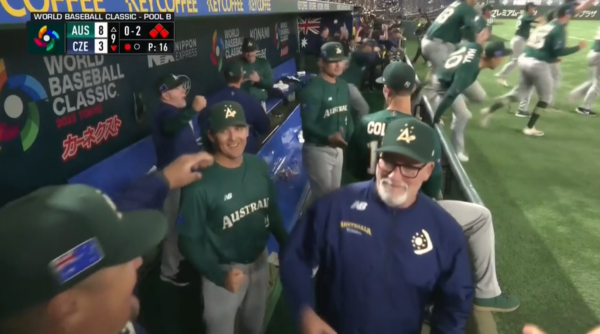호주, 체코 격파로 WBC 8강 진출...한국 3연속 1R 탈락